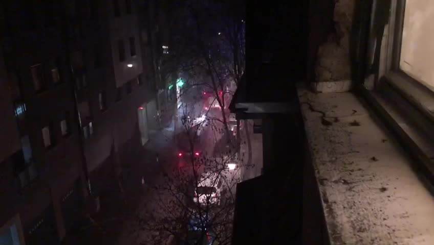 Gori zgrada na Zvezdari | Adriamedia TV