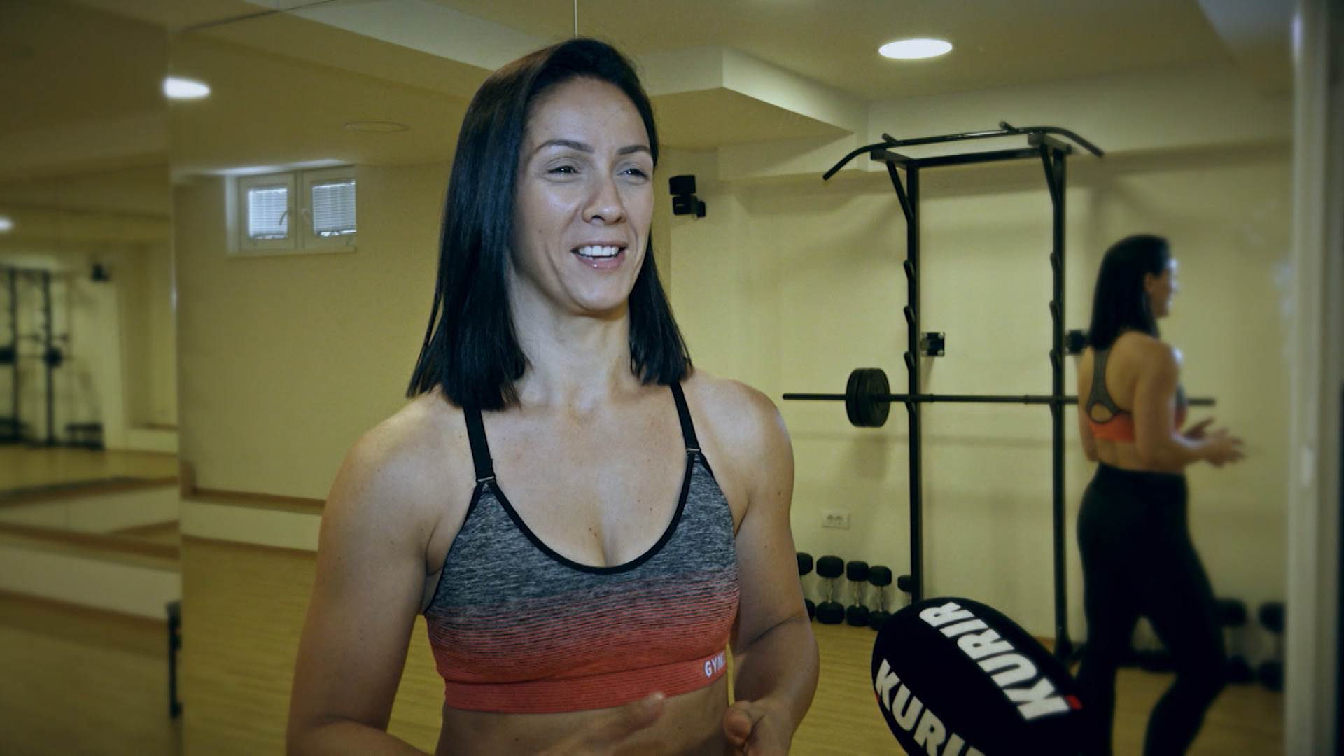 ANA FRANIĆ SE SPREMA ZA SPARTANSKU TRKU: Glumica potpuno promenila stil ...