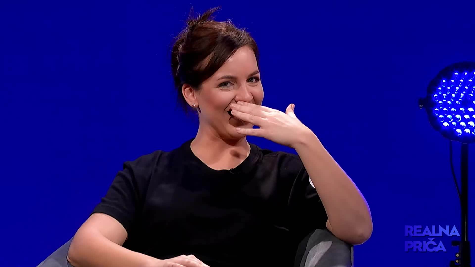 ŠOK! POZNATA REPERKA ZAPLAKALA U EMISIJI! Otkrila šta su joj najveći ...